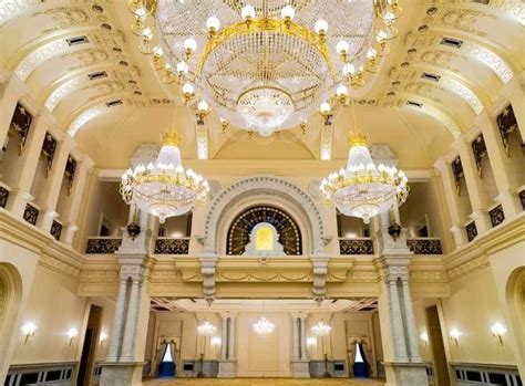 พระที่นั่งบรมราชสถิตยมโหฬาร