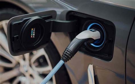 국내 이차전지 시장의 전망 2025년 전환점에 선 배터리 시장