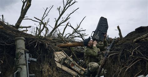 러시아 드론에 대응하는 우크라이나 군인들