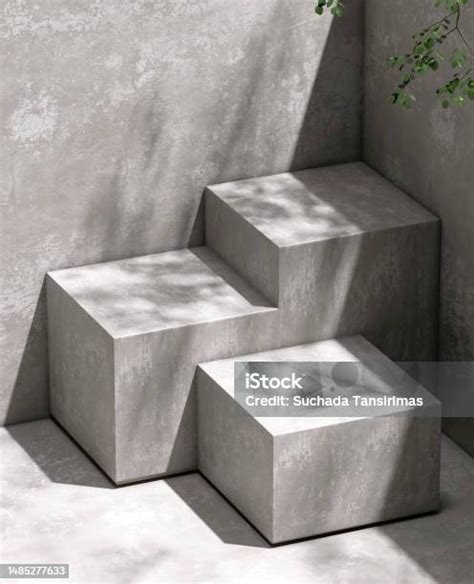 3 정사각형 기하학적 디자인 단계 콘크리트 연단 햇빛에 열대 나무 회색 시멘트 모서리 벽 로프트 스타일에 그림자 3가지 개체에 대한 스톡 사진 및 기타 이미지 Istock