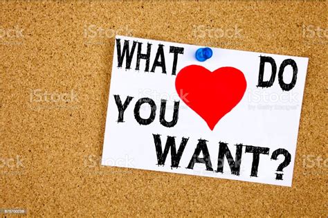 개념적 손을 쓰기 텍스트 캡션 영감 무엇을 보여주는 요구를 기회 개발 질문 사랑 스티커 메모 알림 코르크 배경에 대 한 비즈니스 개념 개념에 대한 스톡 사진 및 기타 이미지