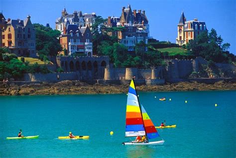 Французский Динар город на изумрудном побережье Туристический спутник