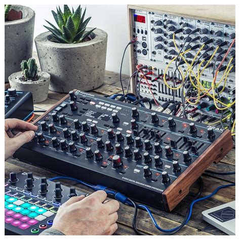 Novation Peak Polyphoner Desktop Synthesizer Gear4music Novation Peak Polyphoner Desktop Synthesizer Gear4music