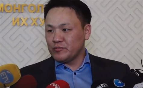 УИХ ын гишүүн Н Номтойбаяр Миний аав бол Монголын эдийн засаг нэрийн хуудас