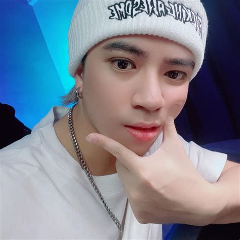 低清dissy 年輕人 不要想不開 😎 今天想不開 明天也不會想得開 🤪 年輕人 想不開 不開心 明天也不會開心 我想不到了我亂