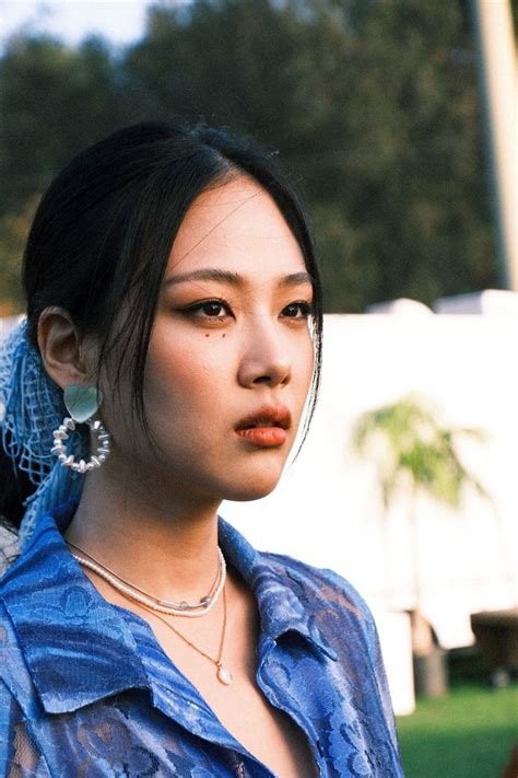 Nakedbibi On Twitter Bibi Korean Singer Pose Reference Photo