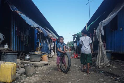 Dvb ပုဏ္ဏားကျွန်း စက်မှုဇုန်စစ်ဘေးရှောင်စခန်း စားနပ်ရိက္ခာနှင့် သောက်သုံးရေလိုအပ် ဓာတ်ပုံ