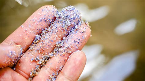 Microplastic Là Gì Và Những Tác động đến Sức Khỏe Chúng Ta