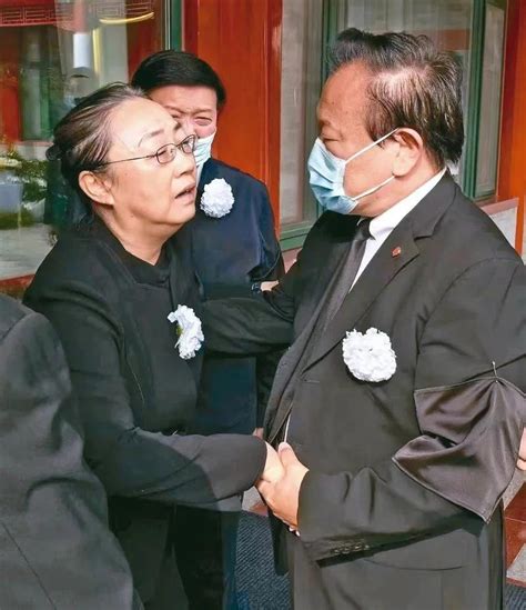 李克強今火化 高度戒備抽走悼念卡「防刺激集體情緒」 ＊ 阿波羅新聞網