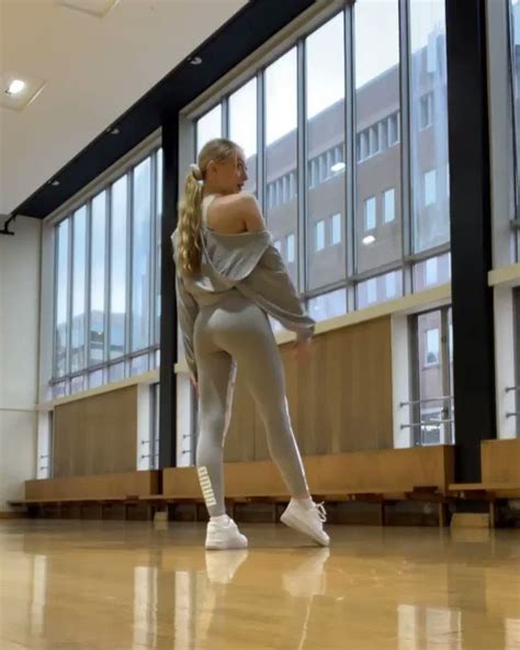 Sophia Diamond TikTok Sophia Ilysm Timeline The Visualized Twitter Analytics