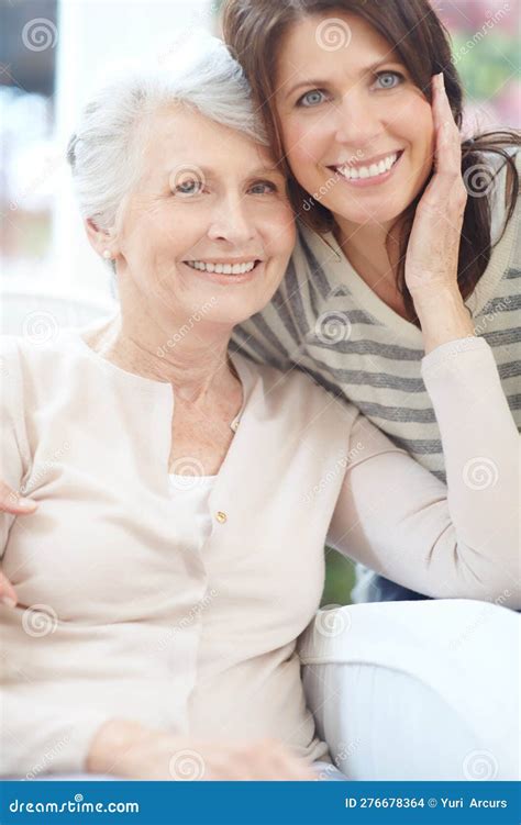 Primero Mi Madre Para Siempre Mi Amigo Retrato De Una Madre Amorosa Y