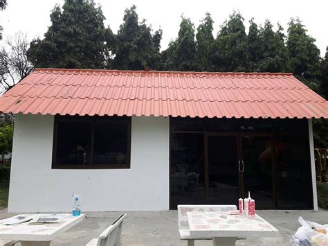 หน้างาน กรมสรรพาวุธ 🏡🏡🏡ติดตั้ง ชุดประตูบานเลื่อนแบ่งสี่ หน้าต่างบานเลื่อนสลับ อลูมิเนียมสีชา