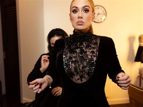 Адель повідомила що виходить заміж Що відомо про нареченого зірки