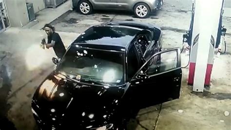 Video Captures Dramatic Shootout At Gas Station Cnn