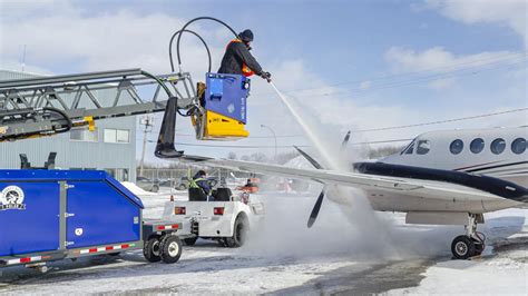 Towable Aircraft Deicing Unit Arctic Fox Polar Aircraft Deicer
