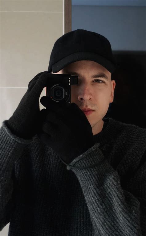 The Sony Rx100v Is My Favorite Camera I Have Ever Owned Tiny Fits In Any Pocket Has An