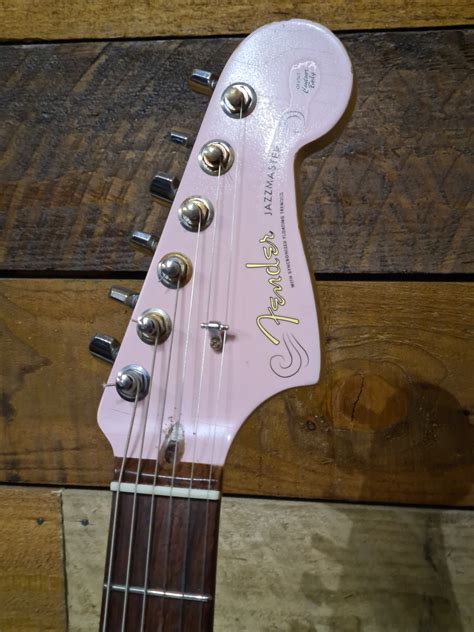 Fender American Professional Jazzmaster In Reliced Shell Pink Motomusic