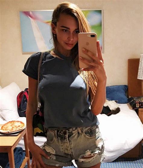 You Dont Need Your Bra 55 Pics