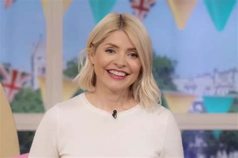 Holly Willoughby Ready To Overhaul This Morning With New Host After Phil Schofield Axe Irish