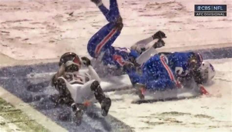 Bills Jordan Poyer Tre Davious White Injured After Collision