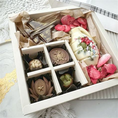 Коробка конфет и шоколада ручной работы для мужчин подарок на 23 февраля En 2024