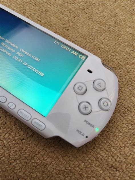 Psp 3000 Silver And Pearl White Video Gaming Video Game Consoles