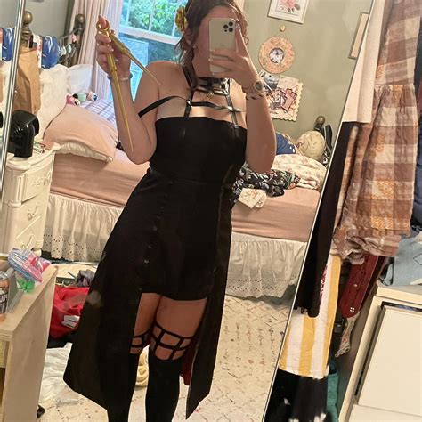 Yor Forger Says Medium Fits Small The Costume Is Depop