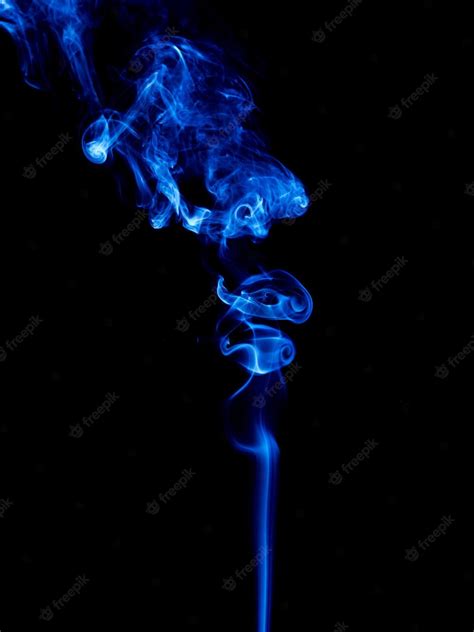 Premium Photo Smoke Stream Effect Rises Up With Curls