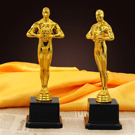 Buy Wholesale Novelty Oscar Statuette 21cm Online In Australia Party