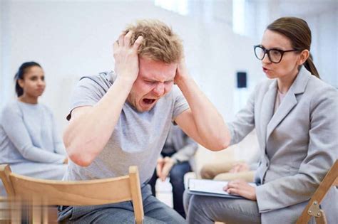 成年人最愚蠢的行为，就是喜欢给别人讲道理