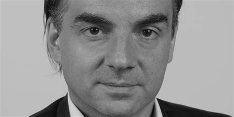 A política migratória francesa e o problema das quotas A análise de Pascal de Lima Radio Alfa