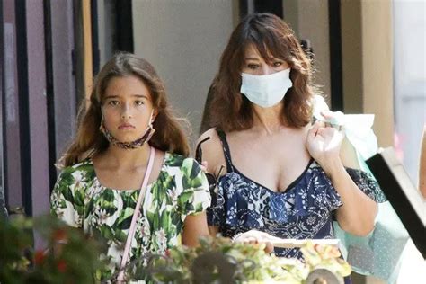 რატომ მალავენ მონიკა ბელუჩი და ვენსან კასელი უმცროს ქალიშვილს ვინ არის ლეონ კასელი და როგორ