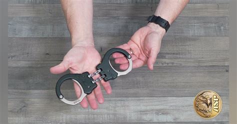 Asp Quick Look Ultra Plus Cuffs Officer