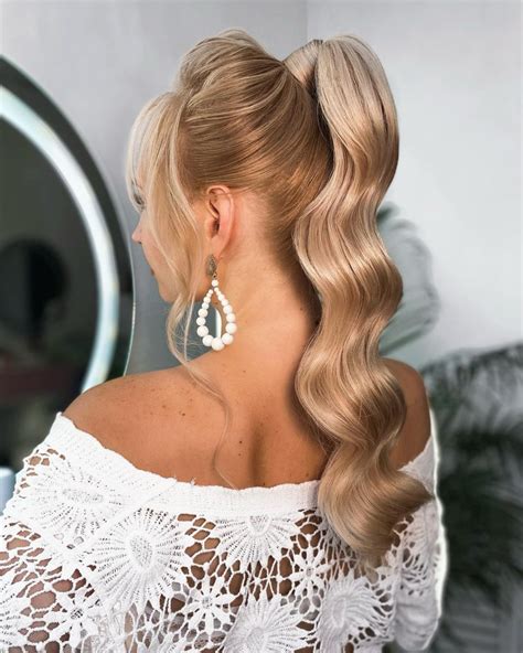 24 Curled Ponytail Looks You Ll Want To Try Out This Year