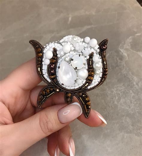 БРОШЬ ручной работы On Instagram в 2024 г Бисерные украшения Бижутерия Ювелирные изделия