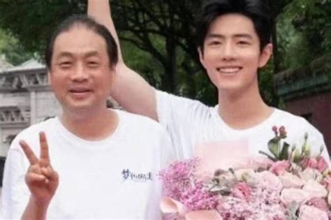 导演付宁去世，肖战秦海璐任嘉伦李沁赵露思等发博悼念观众作品北京