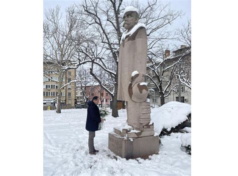 Кметът на Враца Калин Каменов почете паметта на Васил Кънчов