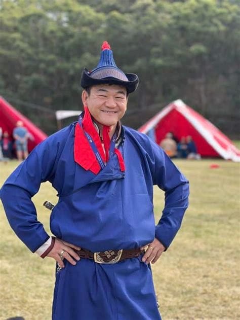 Монгол цагаан сар Австралид хэрхэн гэрэлтдэг вэ Sbs Mongolian