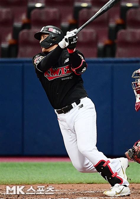 7연패 기간 Kt 팀 타율 218…익산에서 천군만마 왔다 201홈런 베테랑 복귀→배제성 말소 [mk수원] 매일경제