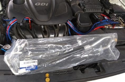 K7 에어컨 찬바람이 안나오네요 확인해보니 고압호스 찟어짐으로 냉매가스가 누출 되어 수리합니다 네이버 블로그