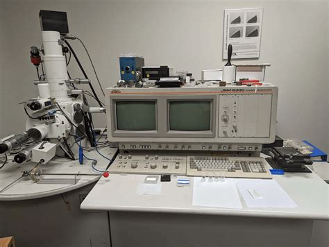 Inside A Scanning Electron Microscope Djd Labs