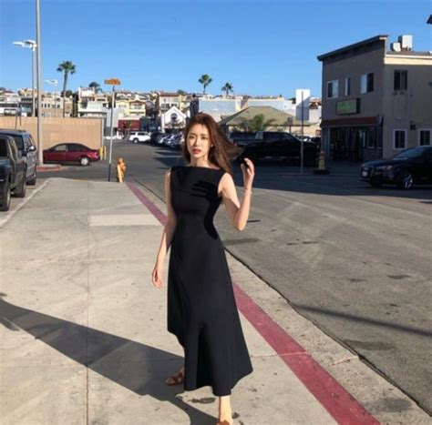 여자 연예인의 사랑을 받으며 세월의 흔적이 매력적인 명품 브랜드 에르메스 오란 샌들 슬리퍼 추천 네이버 블로그