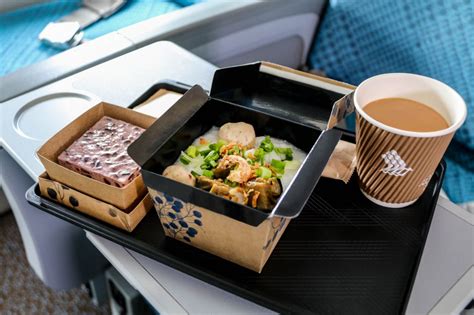 Love It Or Hate It Singapore Airlines New Economy Class Boxed Meals