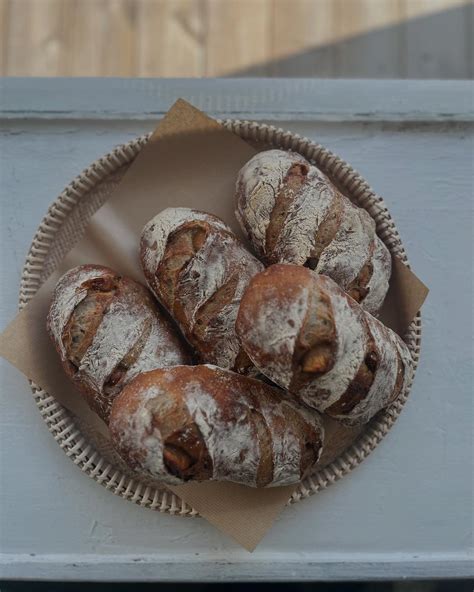 오성빵집 오성빵집 오늘 11시 오픈했습니다 오늘도 맛있는 빵과 함께 할게요 호밀바게트 Sold Out 잠봉뵈르 샌드위치 Sold Out 명란바게트 Sold Out