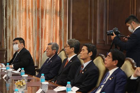 Япон улсын Парламентын Төлөөлөгчдийн танхимын гишүүд хүрэлцэн ирлээ