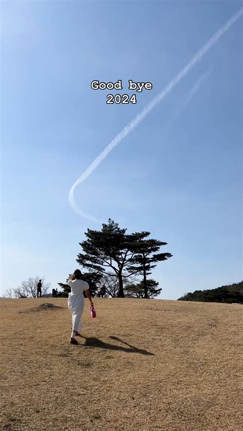 롱언니 내편이 골라준 셀카 1 3 ♡ 주말에 추워서 실내로 찾아온 곳인데 크리스마스 마켓에서 예쁜 것도 구경하고 마지막을 장식한 가면무도회는 잊을 수 없을 것