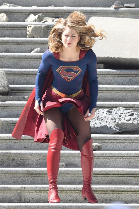 Melissa Benoist Gives Us A Peek At Her Supergirl Underoos Rflarrowporn