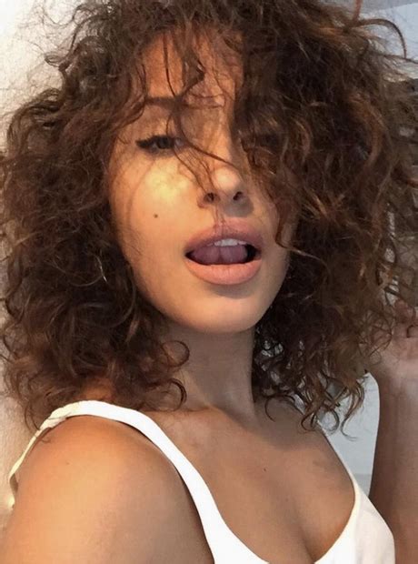 Snoh Aalegras Instagram Twitter And Facebook On Idcrawl