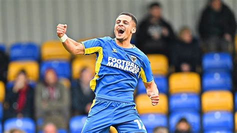 هدف جميل جدا للعراقي علي الحمادي مع فريقه الإنجليزي ويمبلدون امام