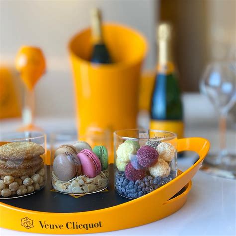 그랜드 하얏트 인천 Grand Hyatt Incheon 특별한 날을 위한 버블리 스위트 패키지 🍾 스위트룸 스페셜 에디션 패키지와 함께 보다 특별한 추억을 만들어